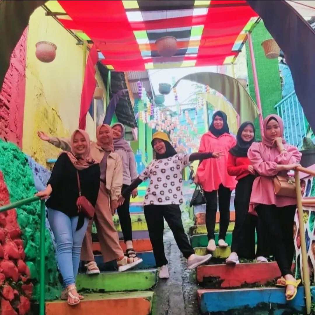 Kisah Jembatan Kaca - Kampung Warna-Warni Jodipan